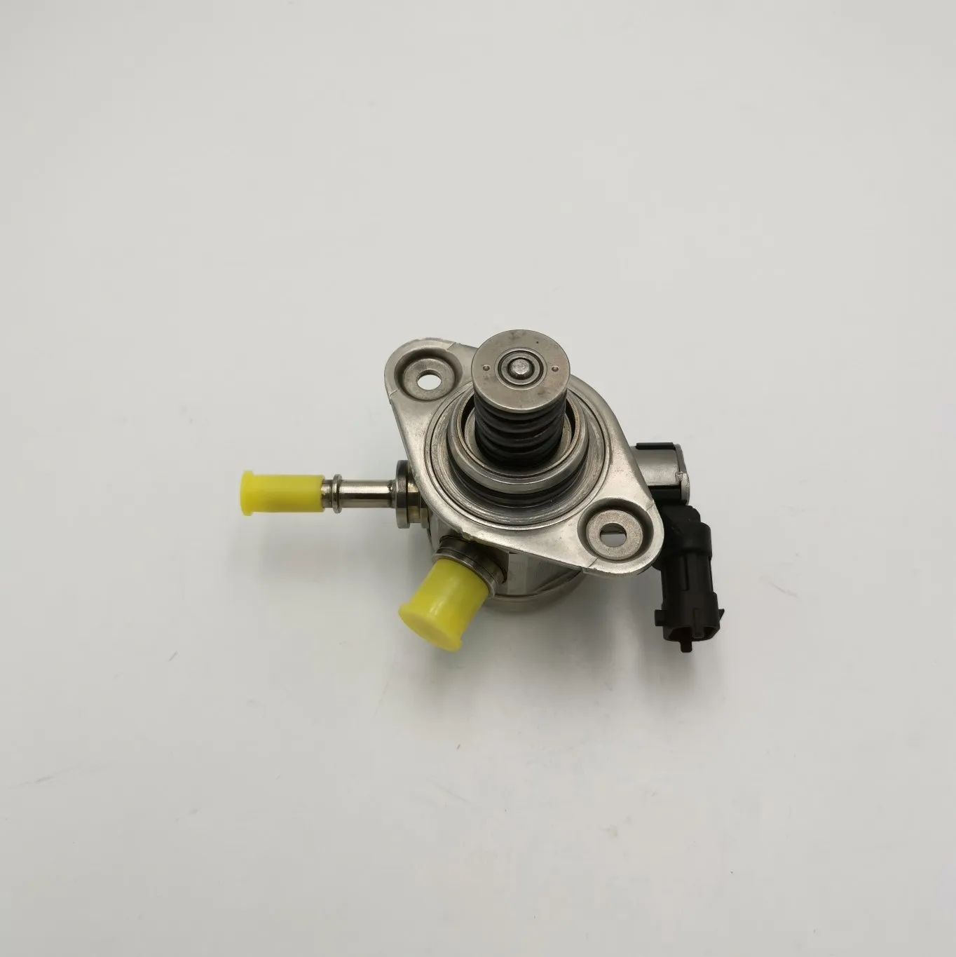 High-Pressure-Fuel-Pump-for-Hyundai-Veloster-Accent-Kia-Forte-Koup-Soul ...