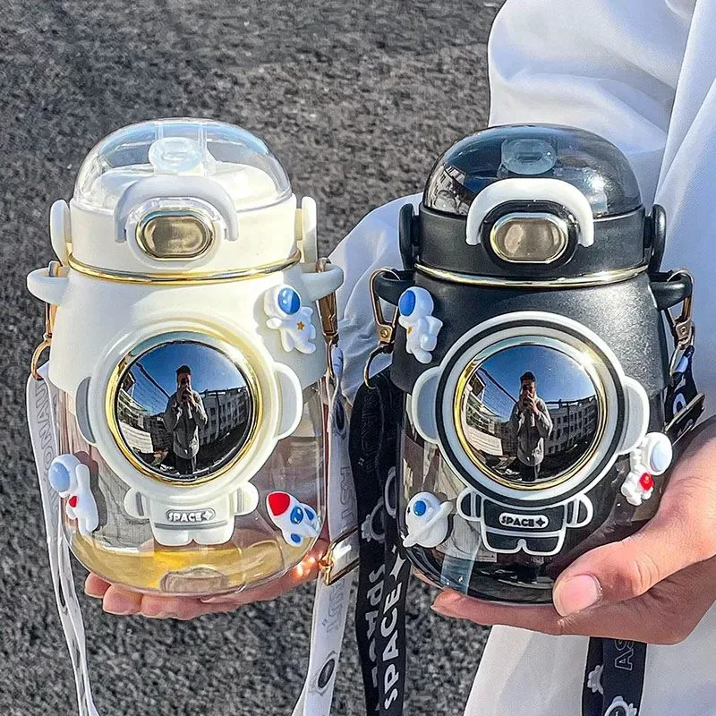 Cute Children's Water Bottle Kawaii Plastic Cartoon Astronaut Water Bottle Large Capacity ...