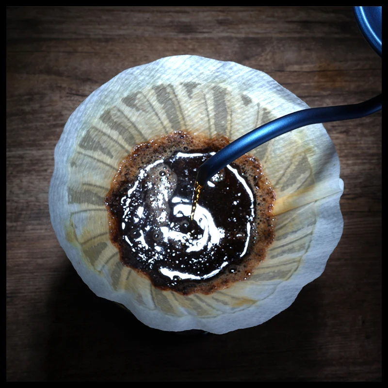 AIRFLOW-V-Shaped-Filter-Cup-Bleach-the-Log-Coffee-Hand-Rushes-Through ...