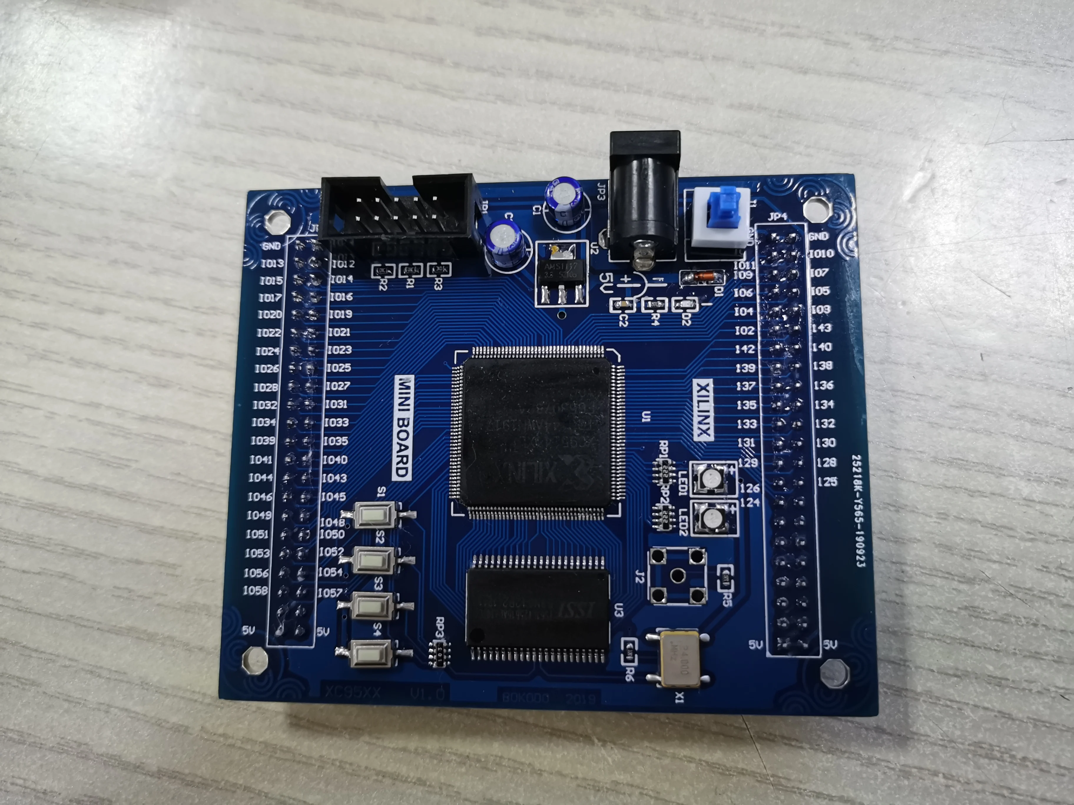 Xilinx cpld xc95144xl sramを備えた最小システム開発ボード|スピーカーアクセサリー| - AliExpress