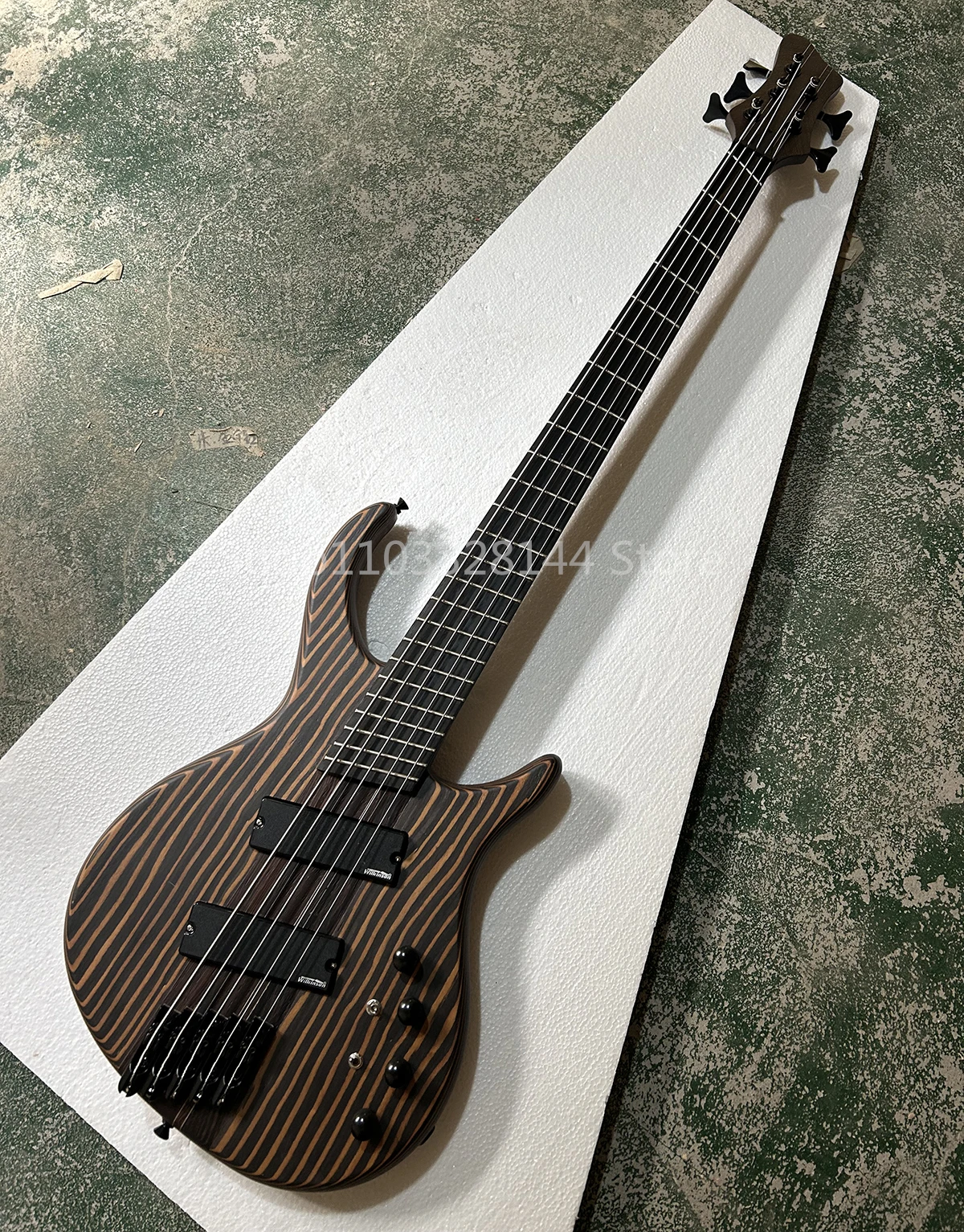 Factory-Fanned-Frets-5-Strings-Electric-Bass-Guitar-Neck-Through-Body ...