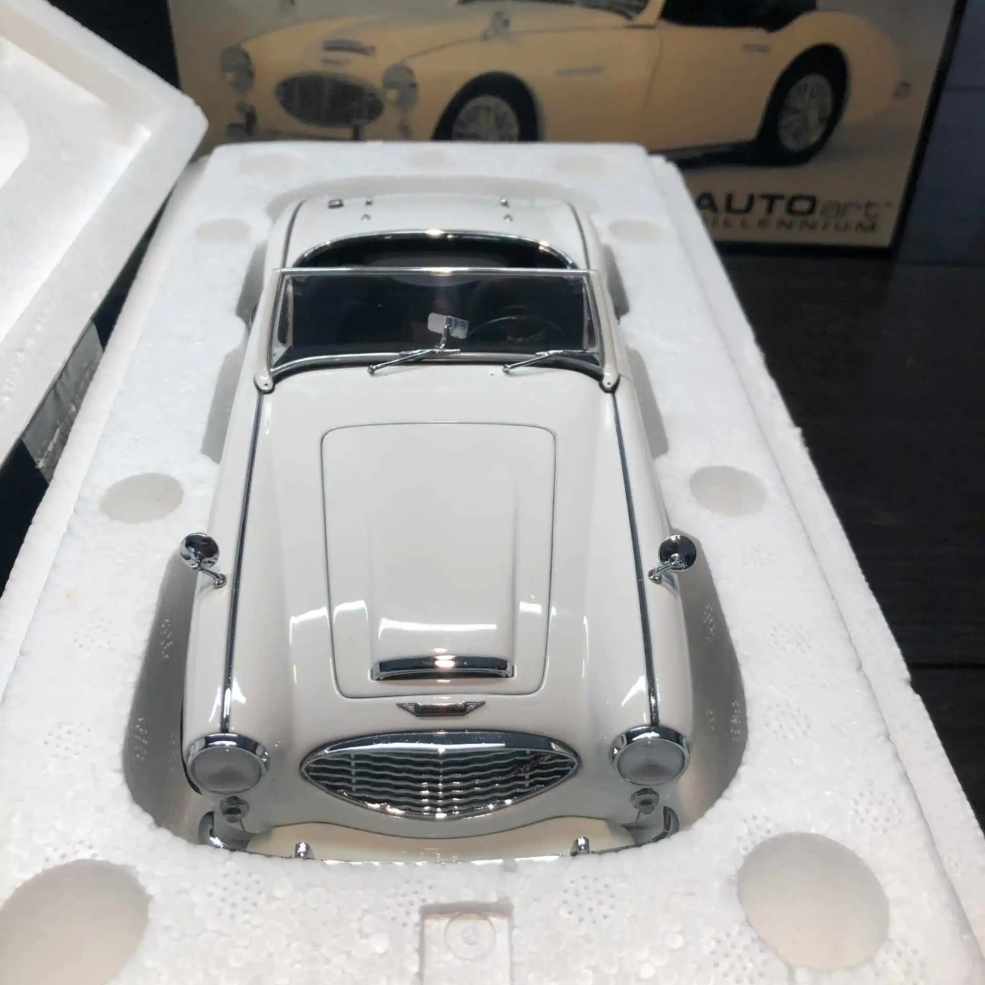 Autoart-1-18-Austin-Healey-3000-White-Alloy-Fully-Open-Simulation ...