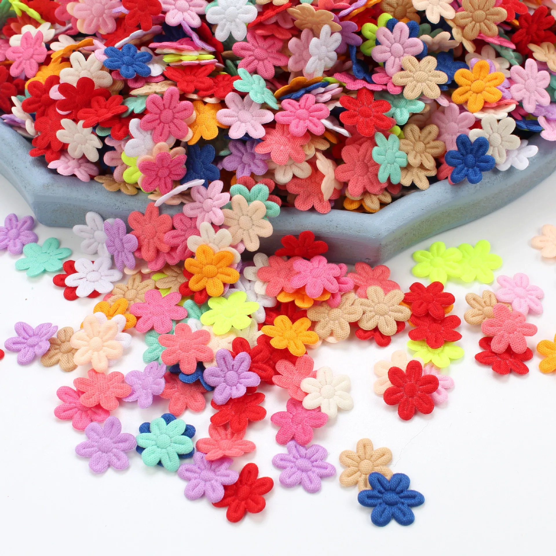 100pcs Six-Petal Flower Felt Cloth Embossing DIY Sewing Craft Hairpin ...