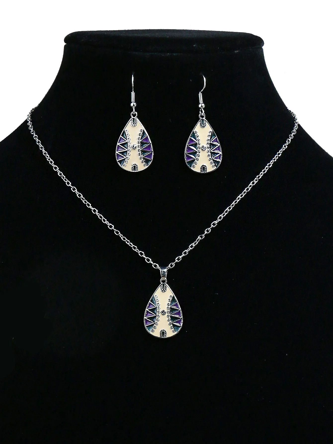 Trendy-Simple-and-Elegant-Fashion-Earrings-Necklace-Set-Combination ...