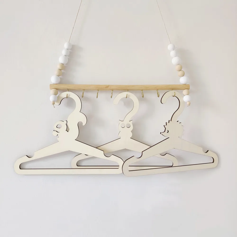 1PC-Wooden-Baby-Clothes-Hanger-Rack-Creative-Display-Hangers-with-Cute ...