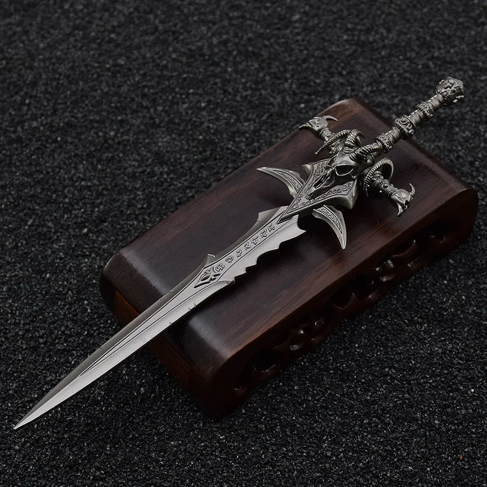 14cm-Frostmourne-Sword-World-of-Warcraft-Weapon-Gun-Color-Alloy-Sword ...