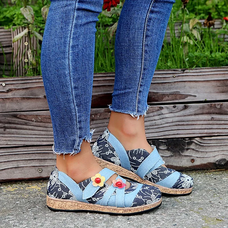 Women's Retro Floral Leather Mosaic Color Casual Flat Shoes