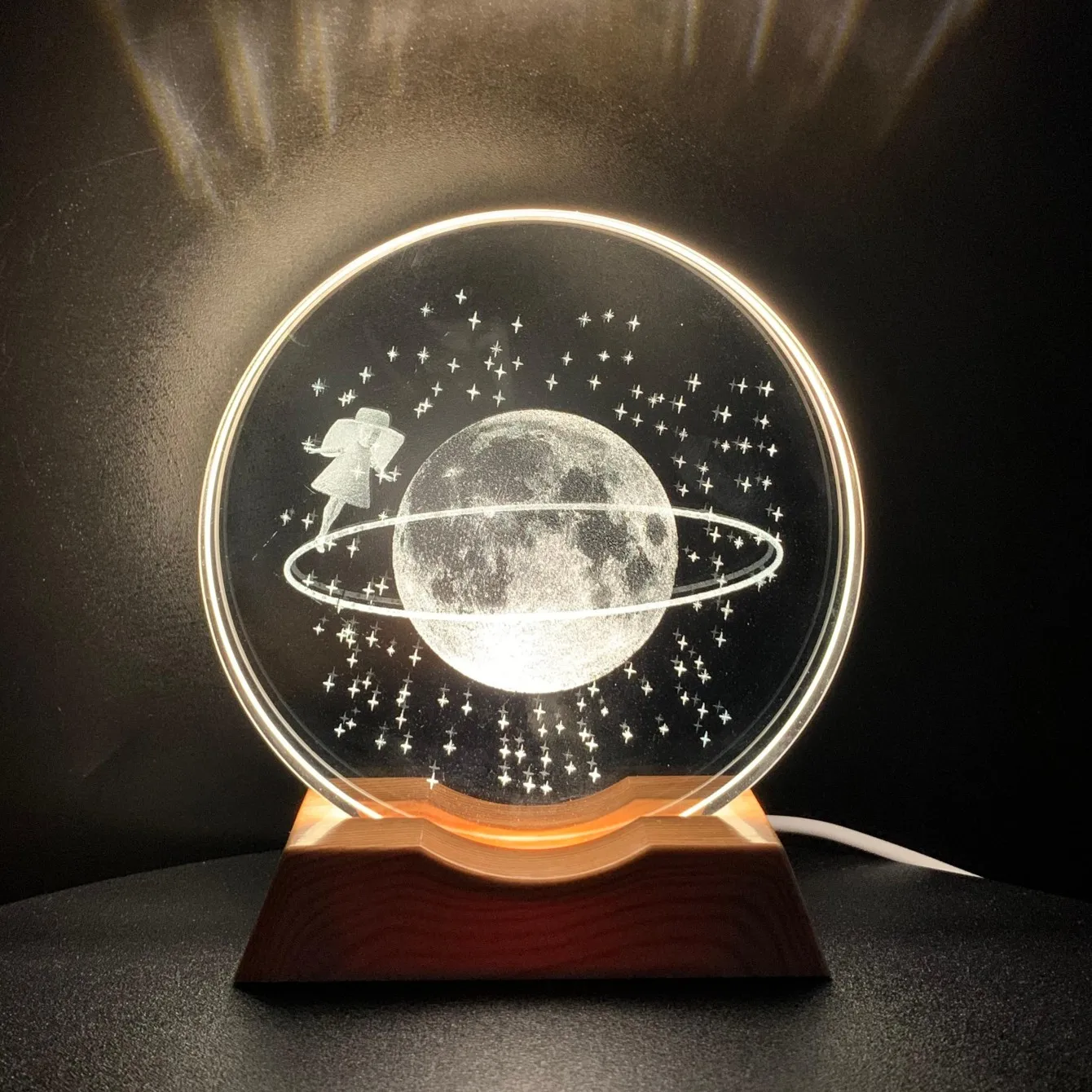 La base de tira de luz nocturna LED de cristal para pasear en el cielo ...