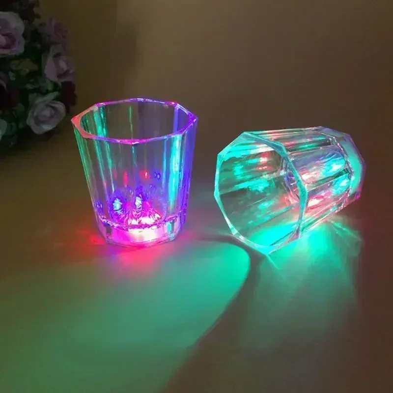 LED-Flashing-Cups-Fun-Beer-Wine-Drinking-Transparent-Plastic-Mug ...