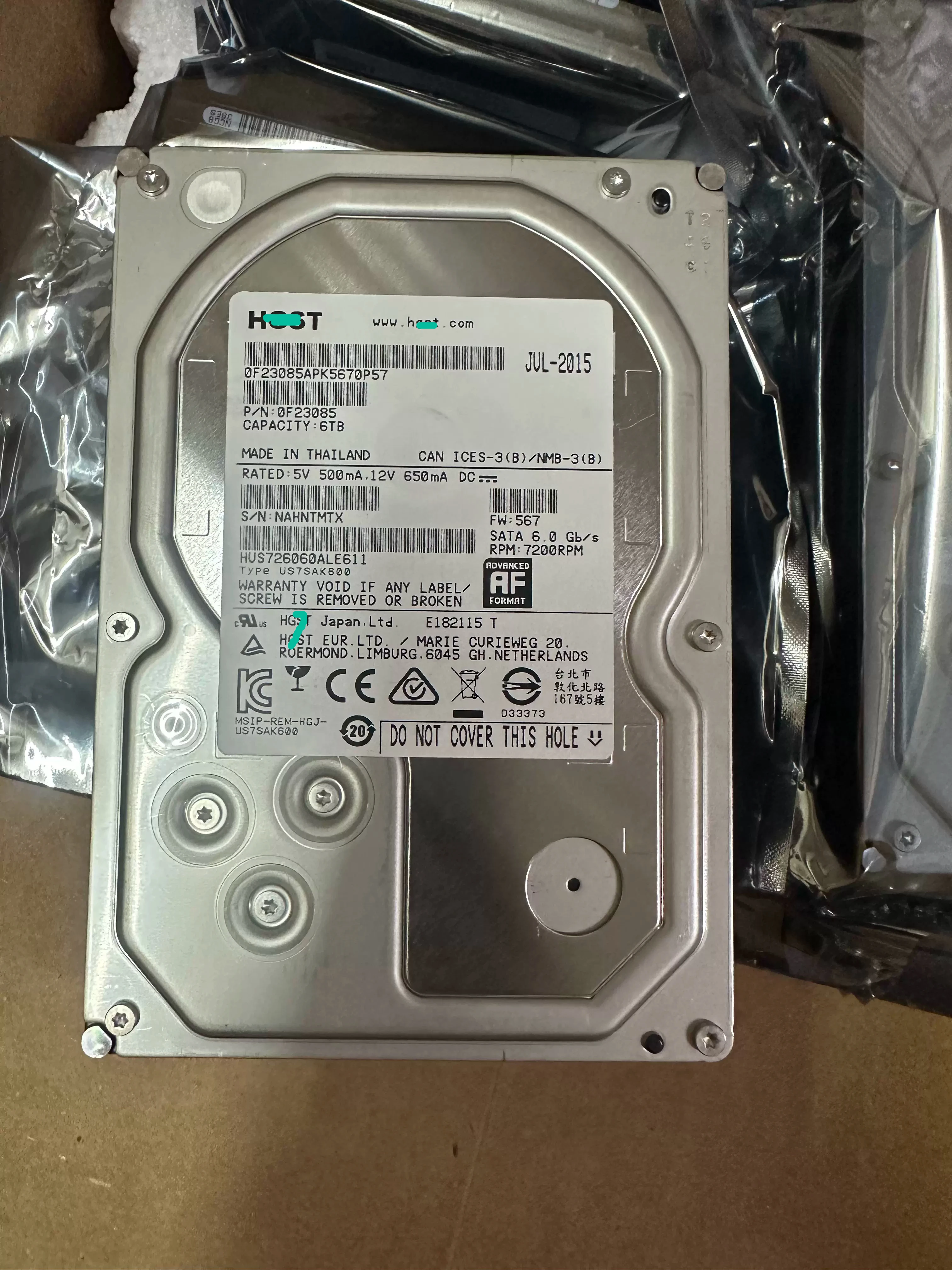 HUS726060ALE611-3-5-7-2K-6T-SATA.jpg