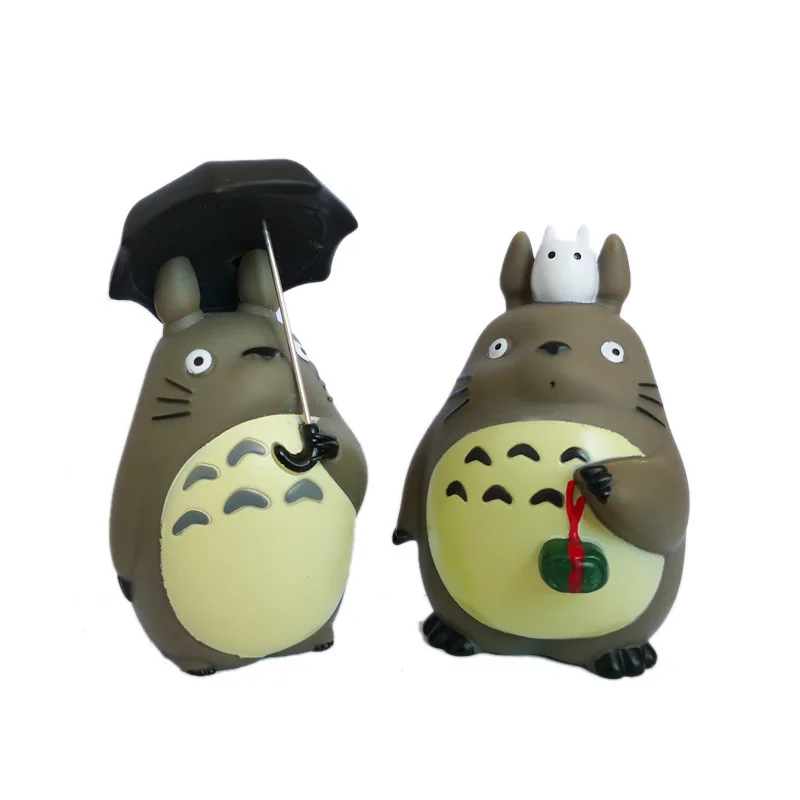 Totoro With Leaf On Head