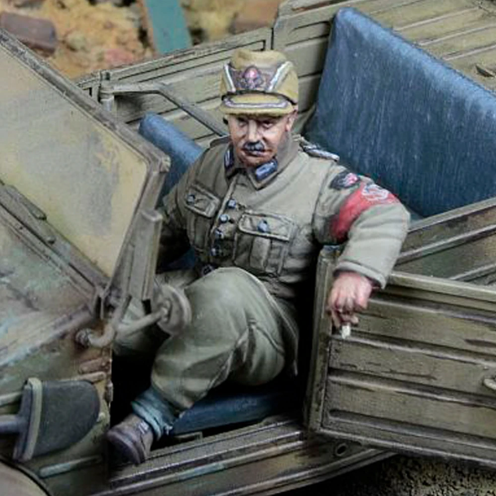 1-35-WW-II-soldier-drivers-Resin-Model-figure-soldier-Military-themes ...