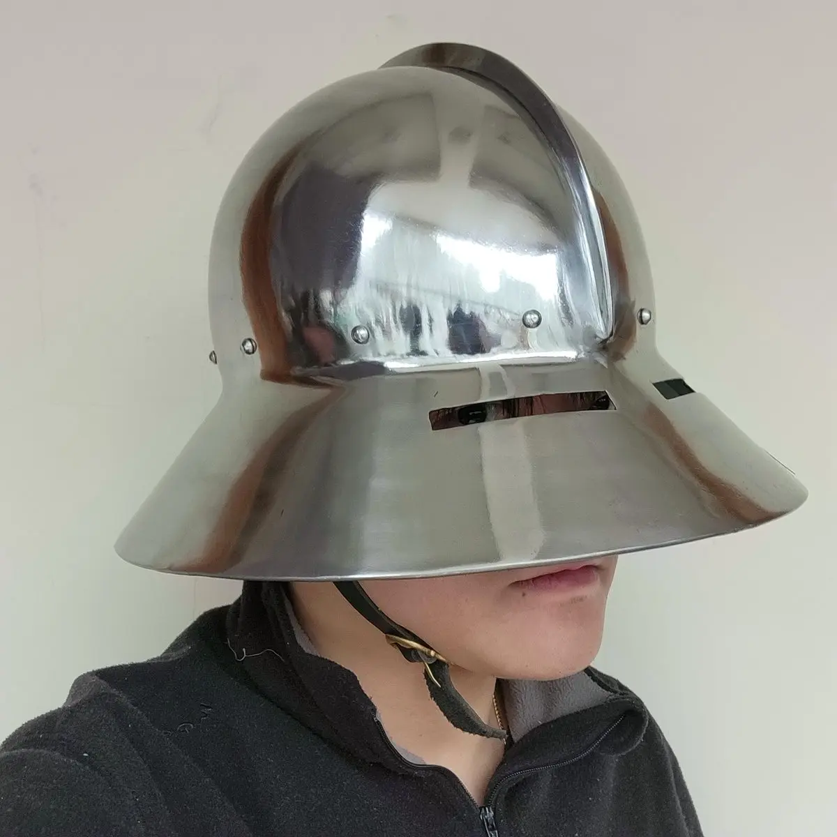 European-medieval-armor-soldiers-dome-pot-helmet-UFO-helmet-lined-with ...