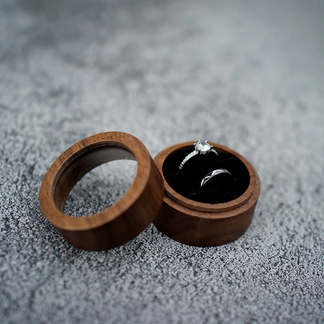 Engagement Ring Box Presentation