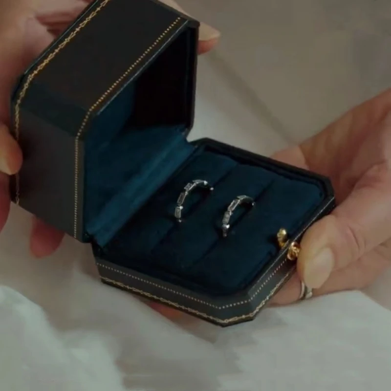 Demonic wedding rings | Beachweddingtips.com