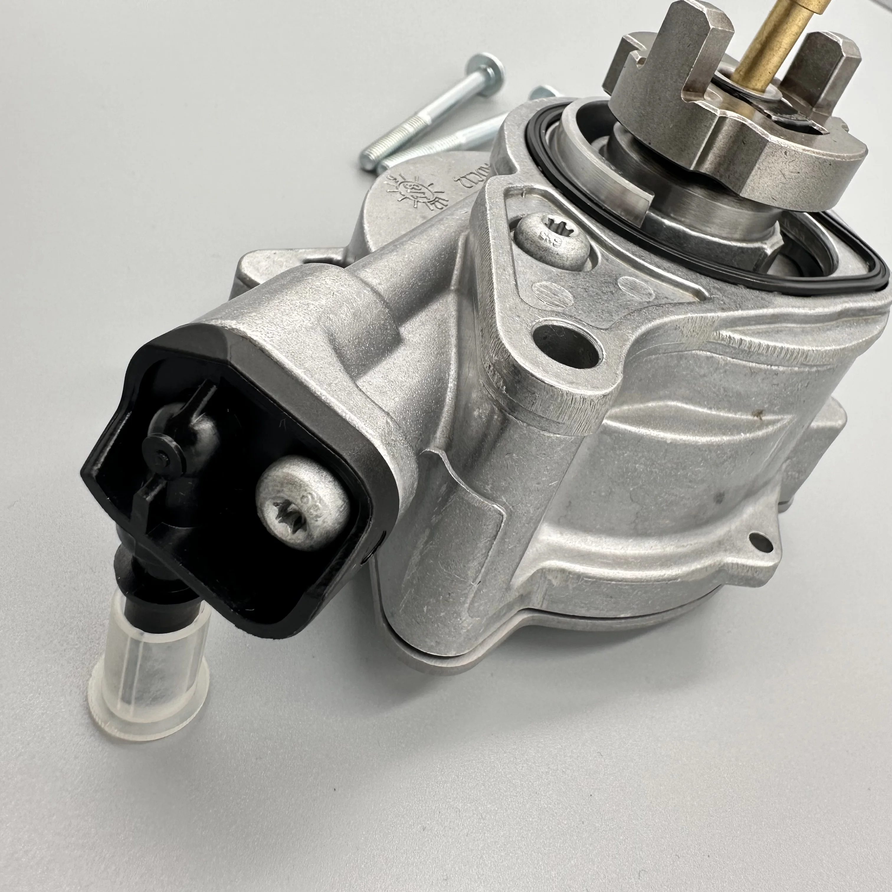 LR082226-High-Quality-Vacuum-Pump-LR082226-For-Land-Rover-Range-Rover ...