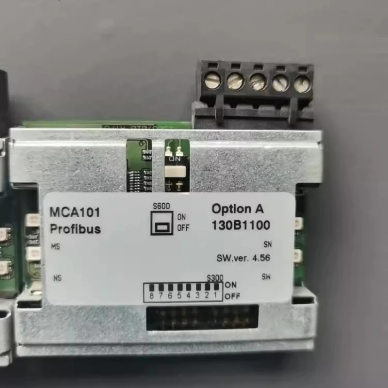 MCA101-130B1100-1756-HSC-A-RAL7035-1036500-MDFKABS100-22-GV2-ME10 ...