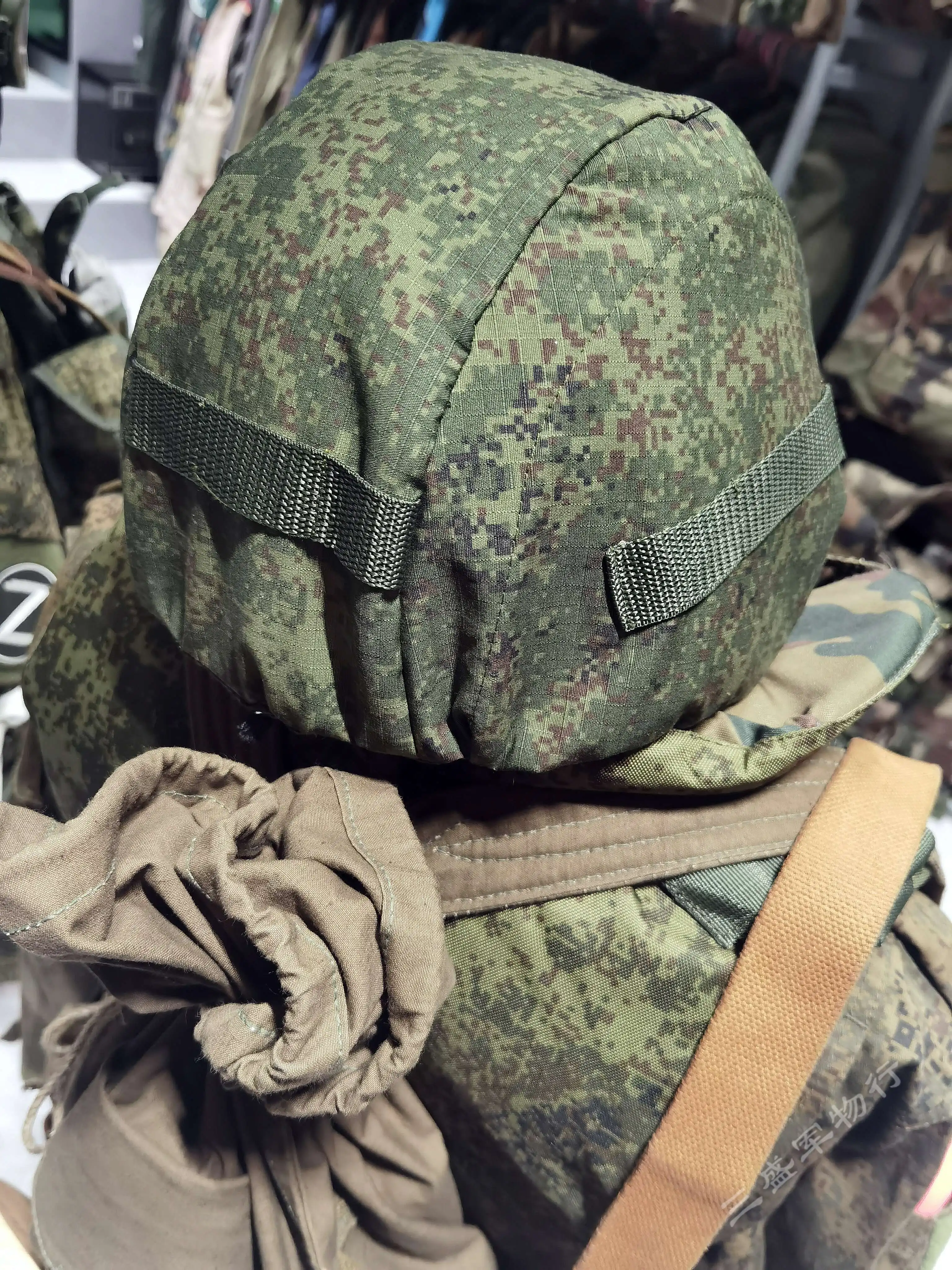 Russian-Armed-Forces-kolpak-20-mobilized-soldier-EMR-color-helmet-cover ...