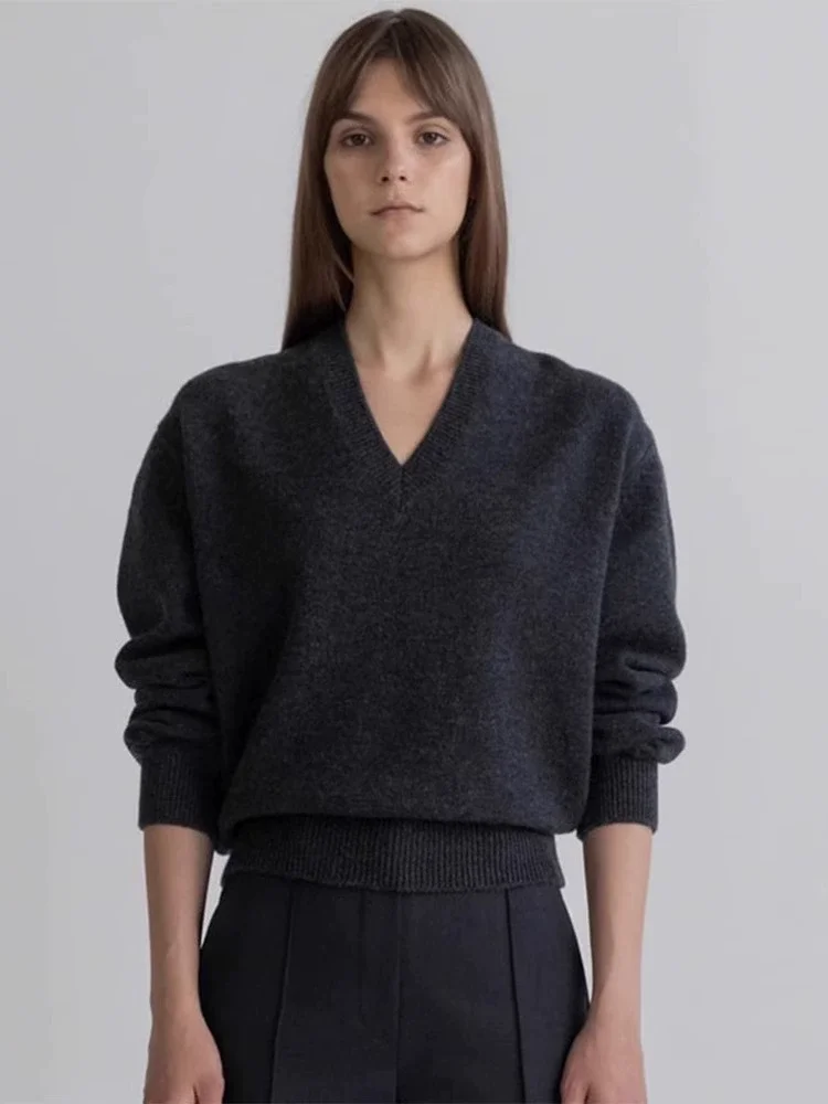 sold color sweater women V-neckline long sleeve pullover 100% wool ...