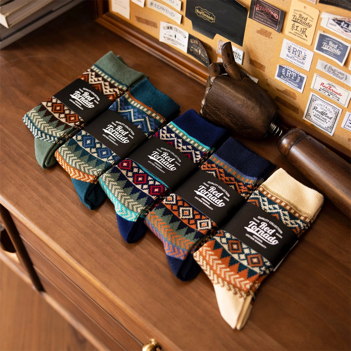 5 Pairs Red Tornado Retro Ethnic Style Pattern Jacquard Crew Socks For ...