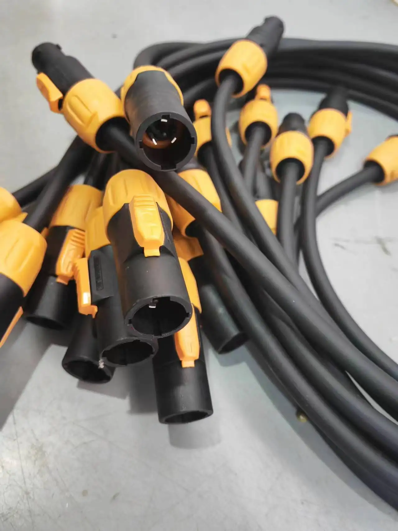 Fine-Copper-LED-Screen-cabinet-Lockable-Power-cable-100cm-UL-LED ...