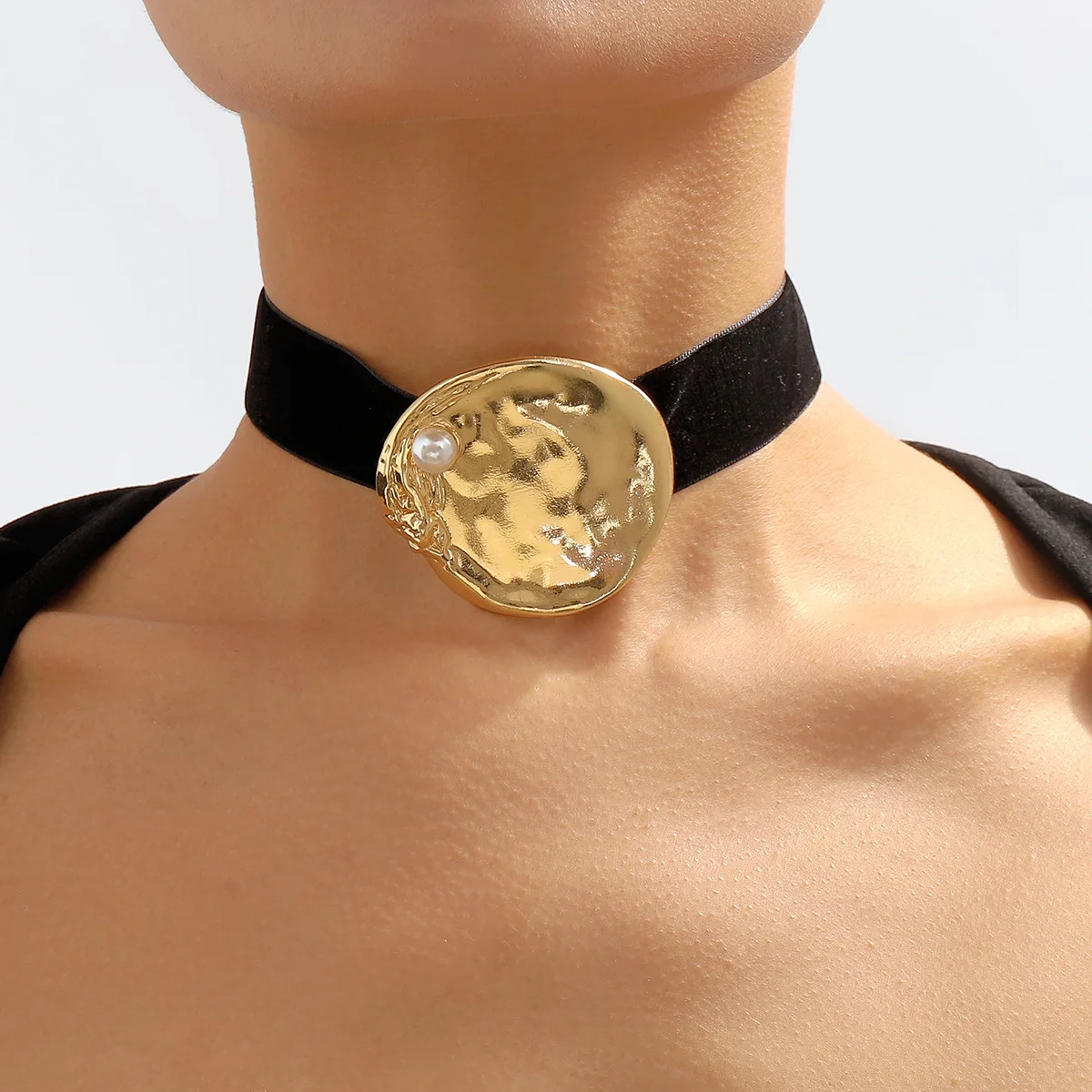 Fashion-Retro-Round-Fabric-Choker-Necklace-Exaggerated-Earring-Necklace ...