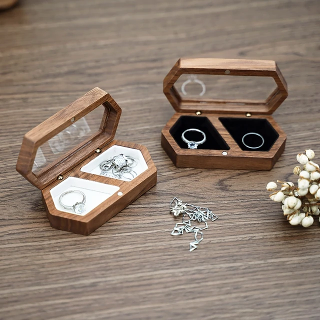 Engagement Ring Box Presentation