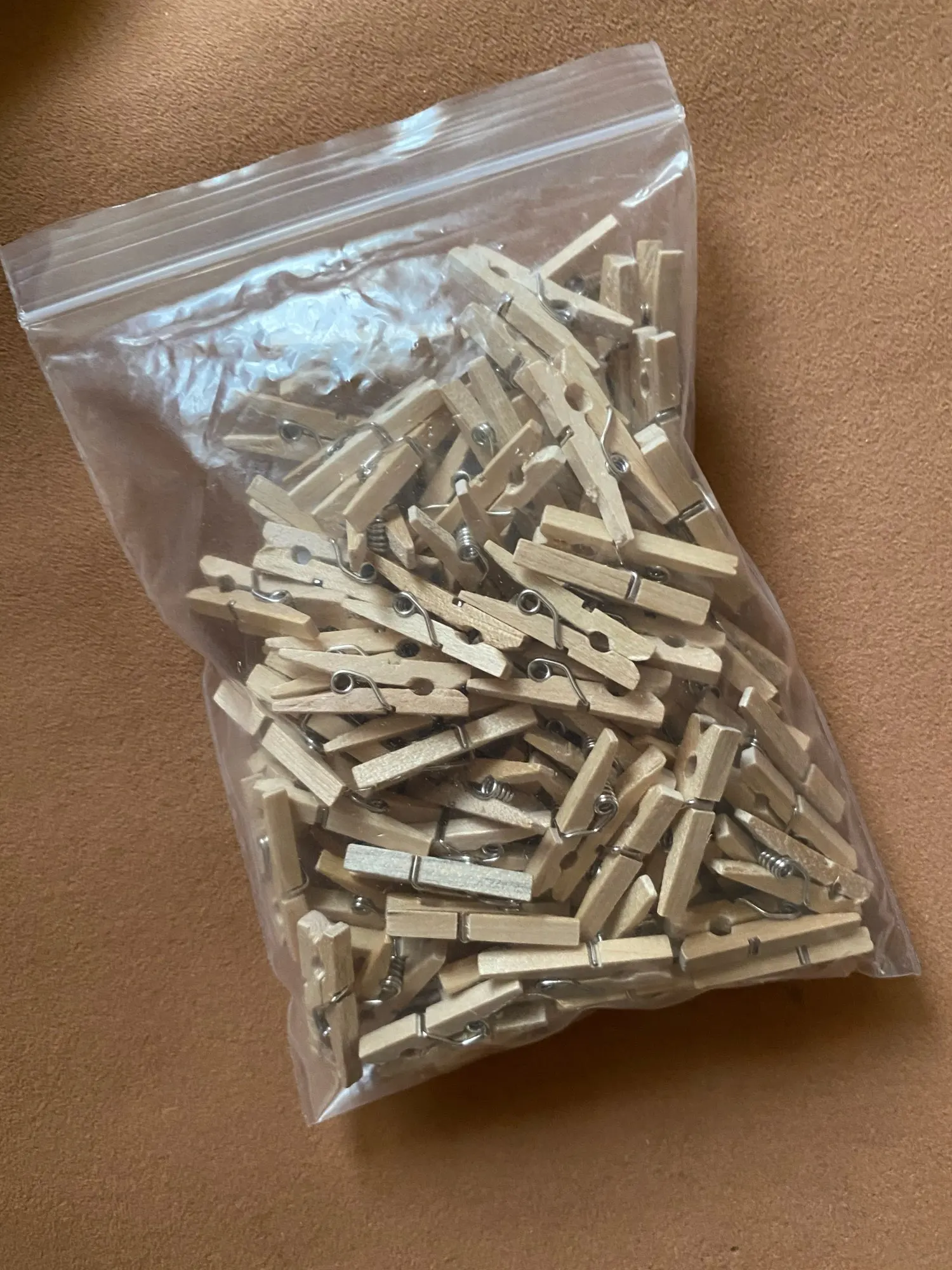 Decorative DIY Mini Wooden Clips (100 pcs) - Life Changing Products