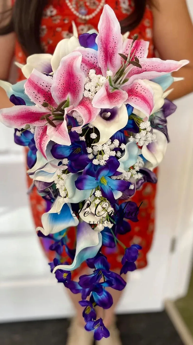 Tiger Lilly Teardrop Bouquet