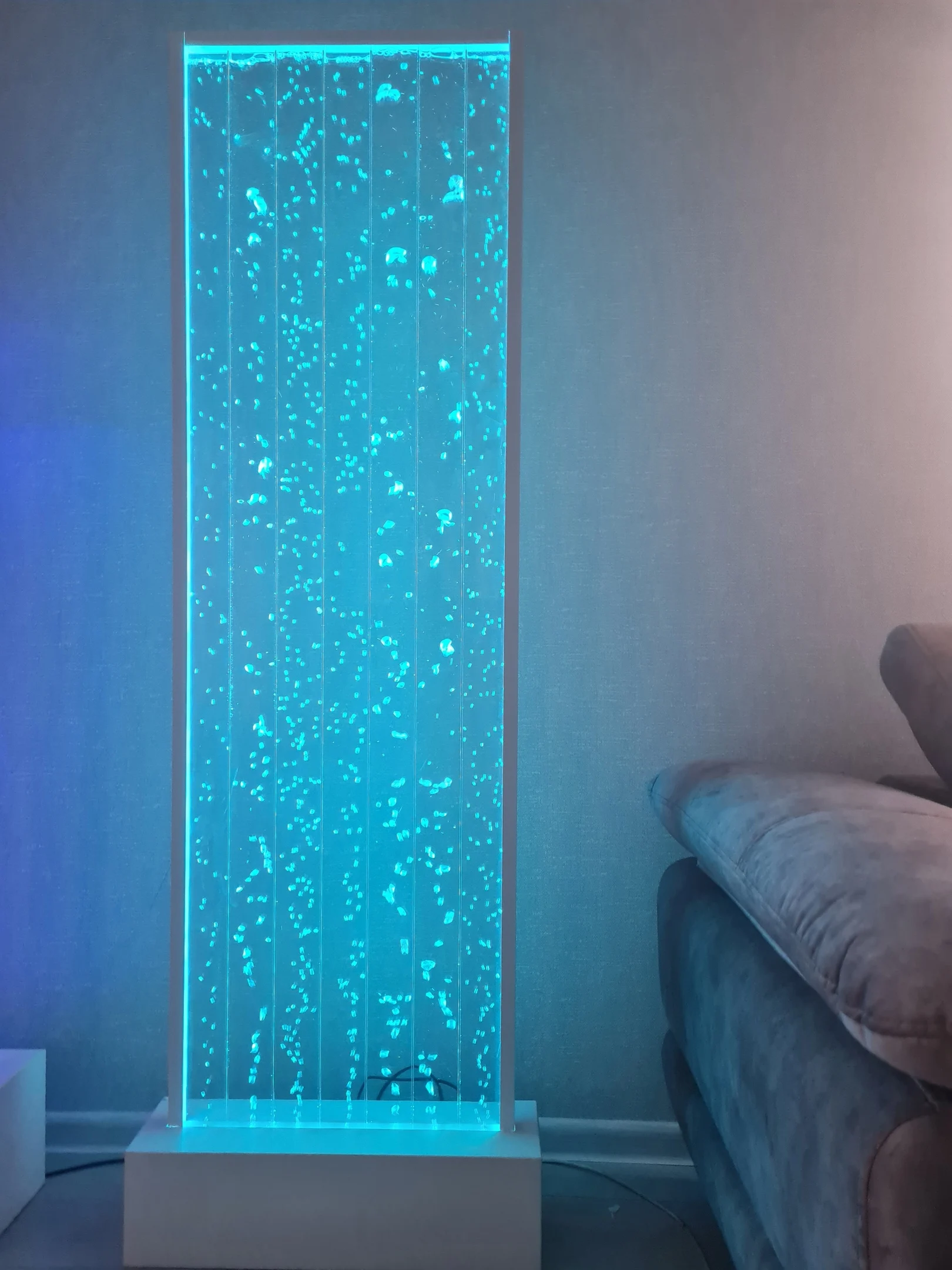 Plexiglass Bubble Wall