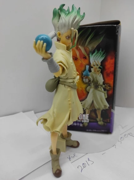 Dr.Stone Action Figure di Ishigami Senku 20cm - Animedavedere