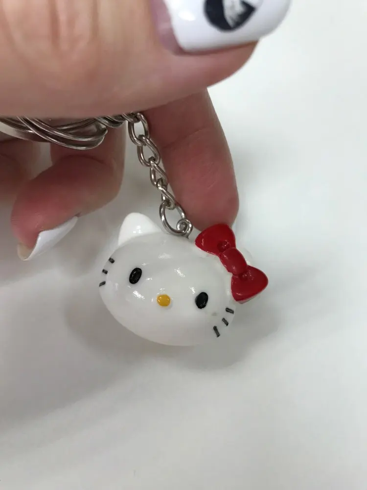 Hello Kitty Cartoon Head Design Keyring - KawaiiMerch.com