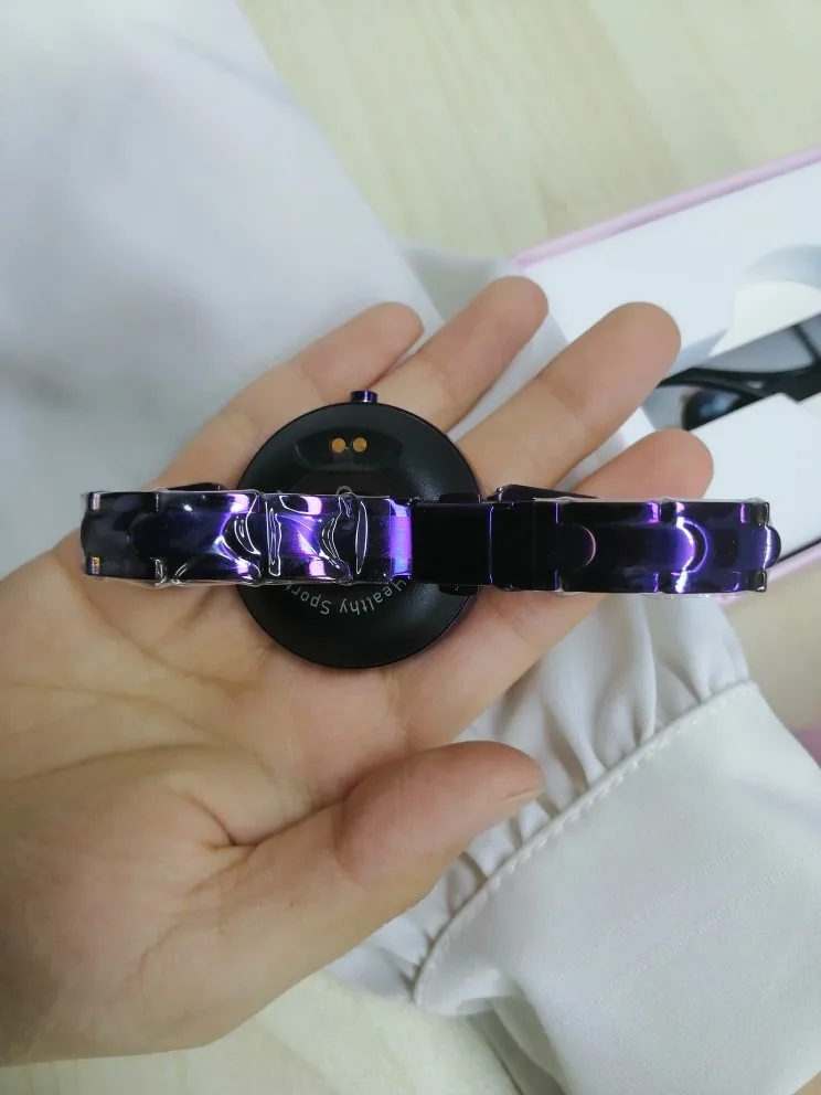 Ladies Smartwatch Elegant Timepiece - Life Changing Products