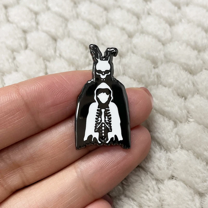 Donnie-Darko-Frank-figura-misteriosa-en-disfraz-de-conejo-Pin-esmaltado ...