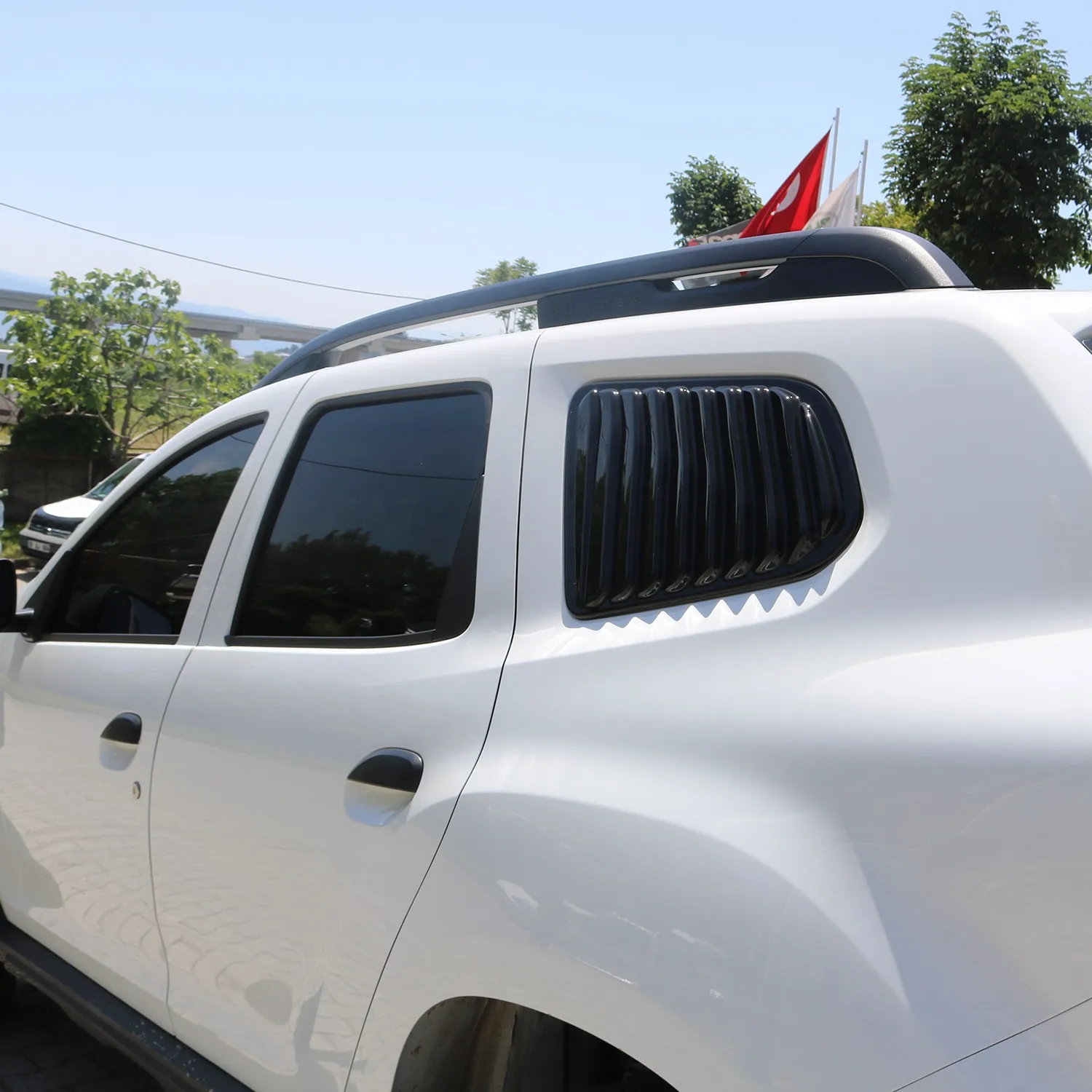 Renault Duster Black