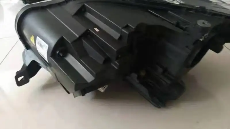 1668205559 1668205459 фара правая левая для MB W166 ML класс 2012