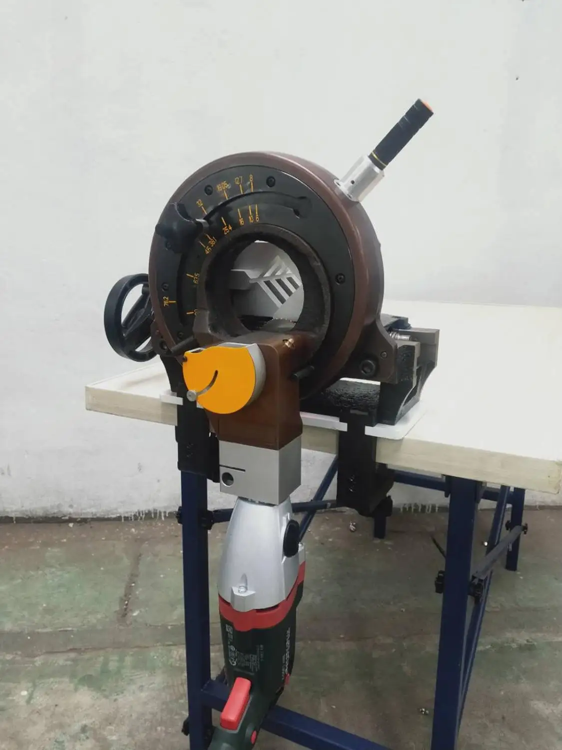 Pipe Cutter Machine Bosch