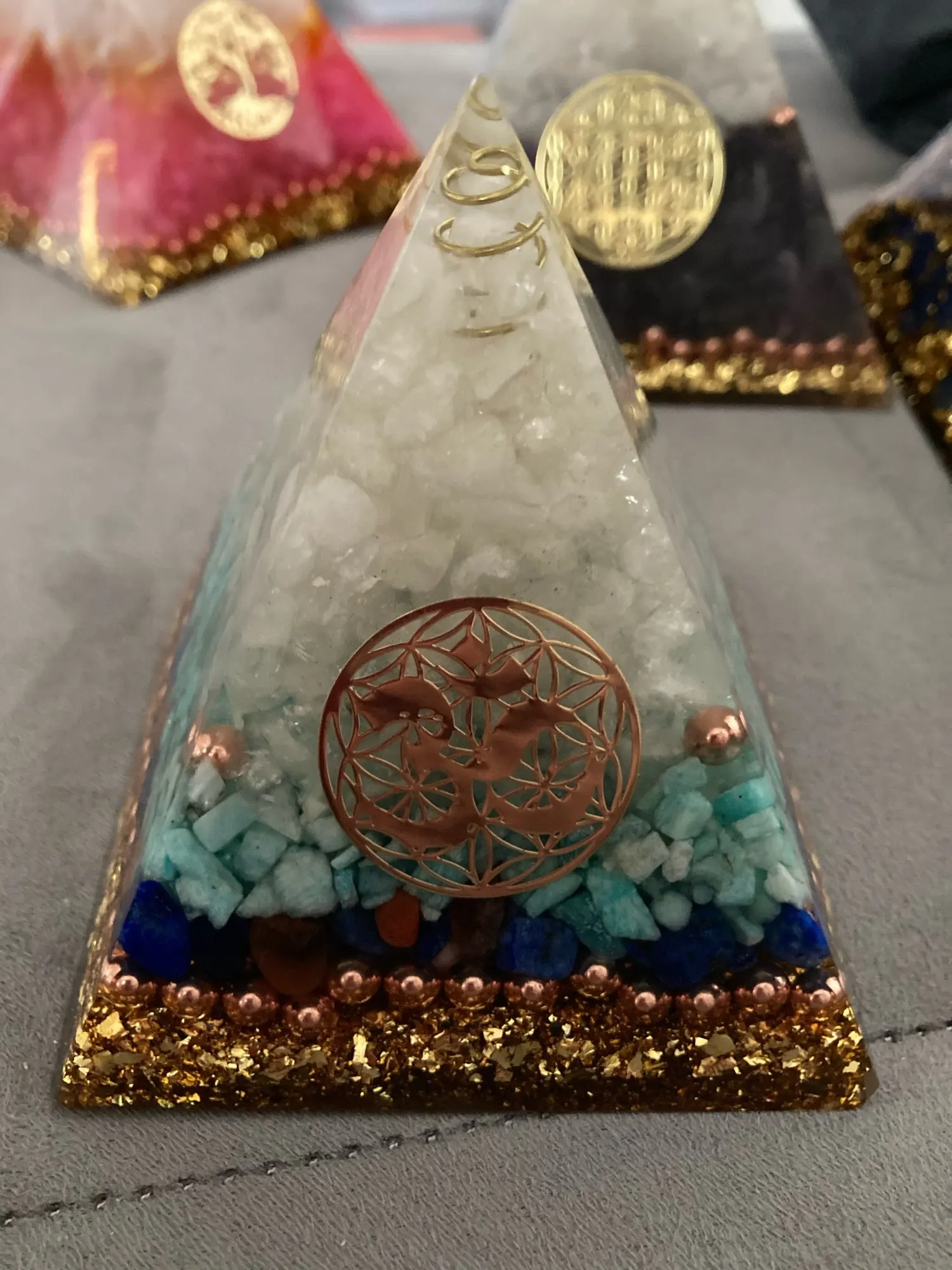 Stunning Orgonite Pyramid with Amethyst and Natural Crystal - Orgone ...