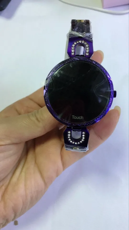 Ladies Smartwatch Elegant Timepiece - Life Changing Products