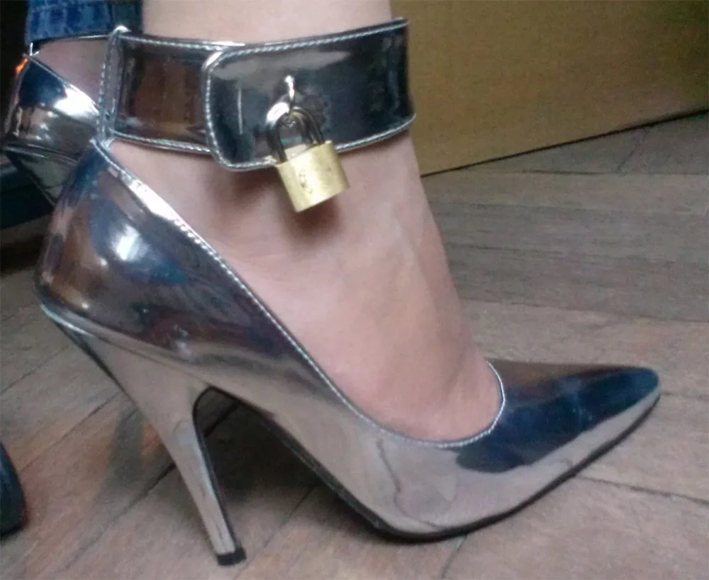 Lockable High Heels