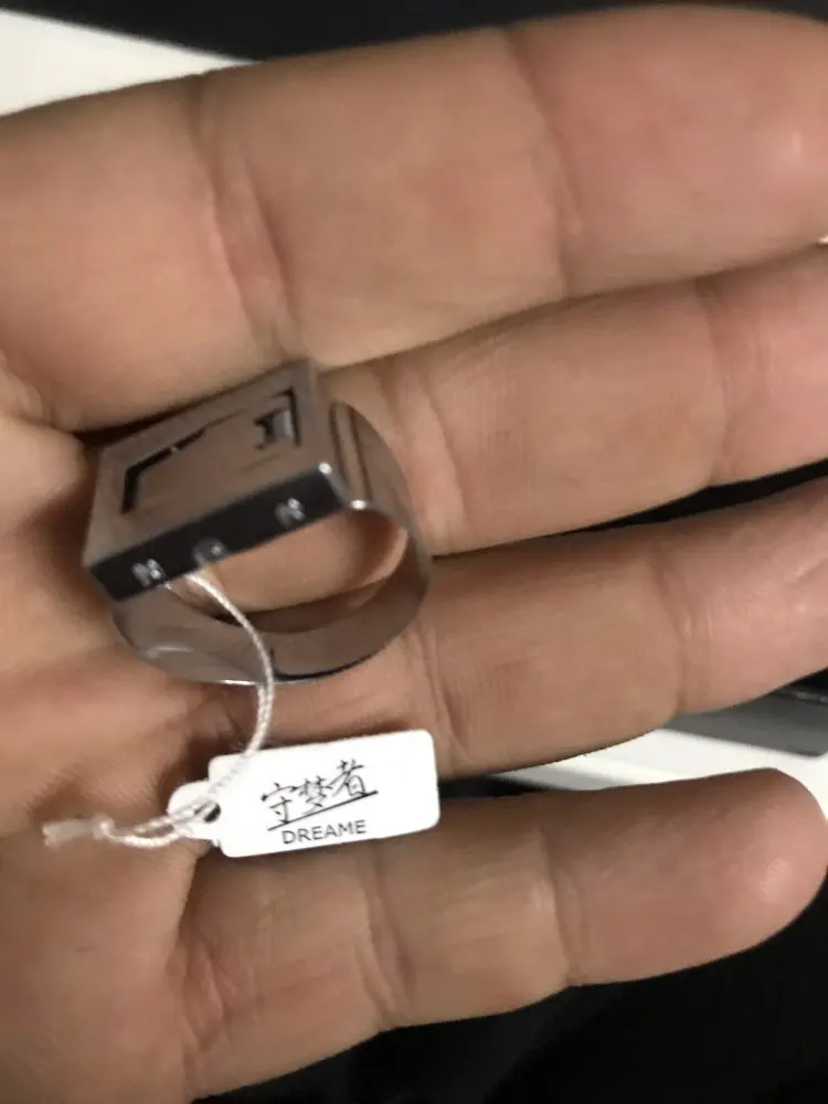 Hidden Blade Ring Weapon - Life Changing Products