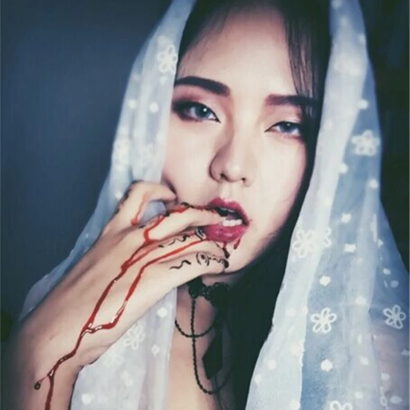 Halloween Makeup Fake Blood Simulation Of Human Bloodsucker Ultra ...