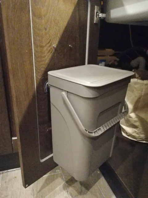 Garbage Bin Portable Trash Container - Life Changing Products