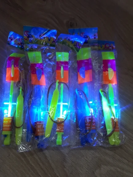 Rocket Copters Light-Up Slingshot Toys - Life Changing Products