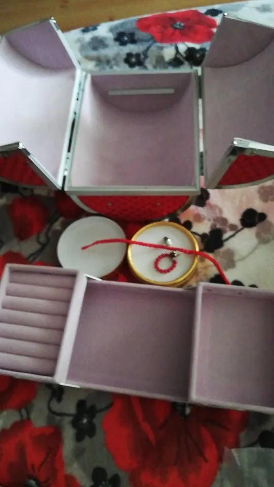 Makeup Kit Box Lockable Organizer - Life Changing Products