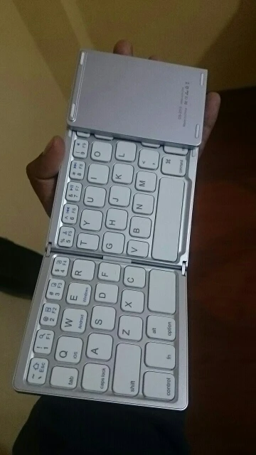 Avatto A18 Bluetooth Folding Keyboard - World of Bluetooth