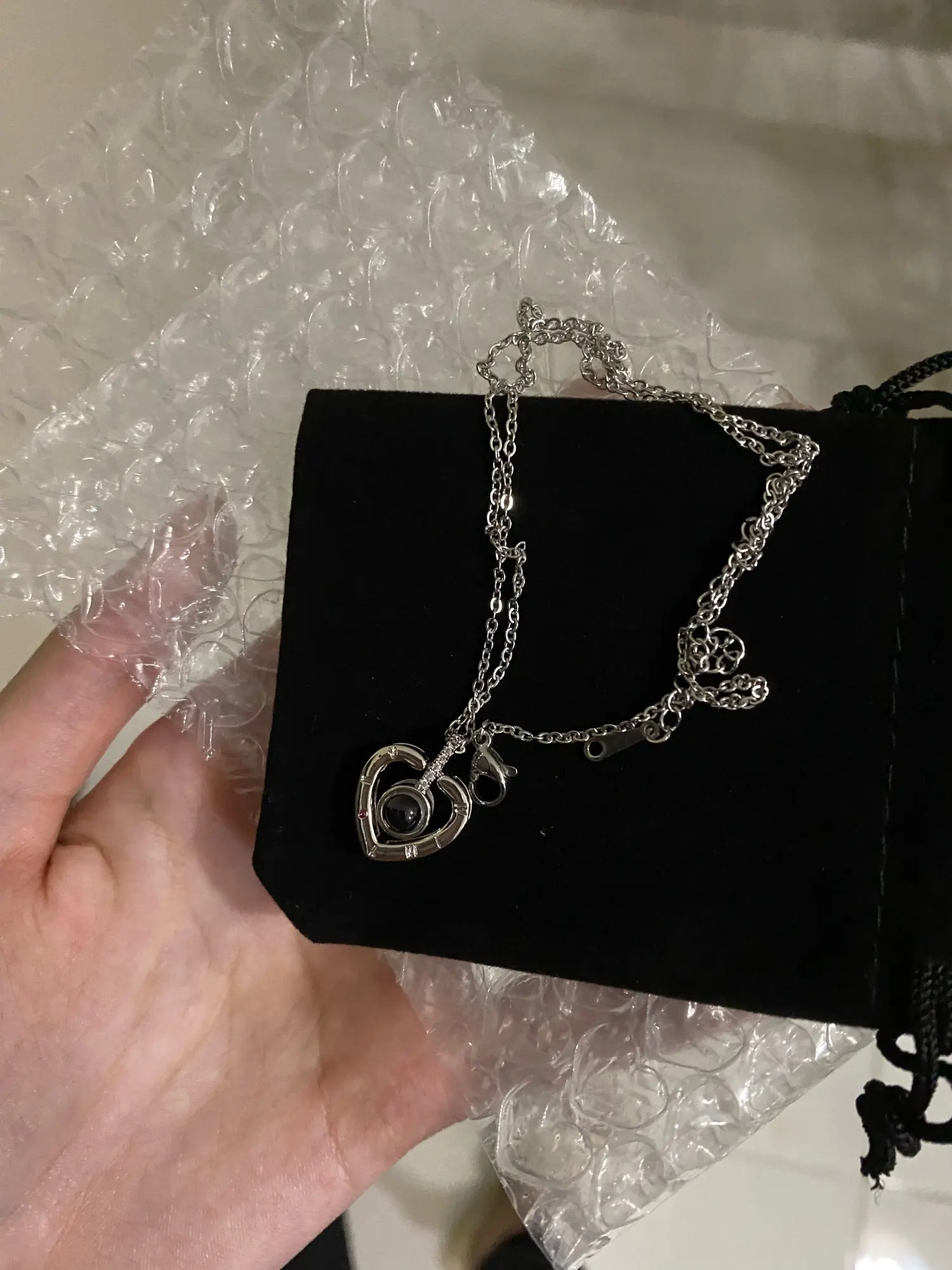 Colar com Foto Dentro - Envie sua Foto e Nós Gravamos