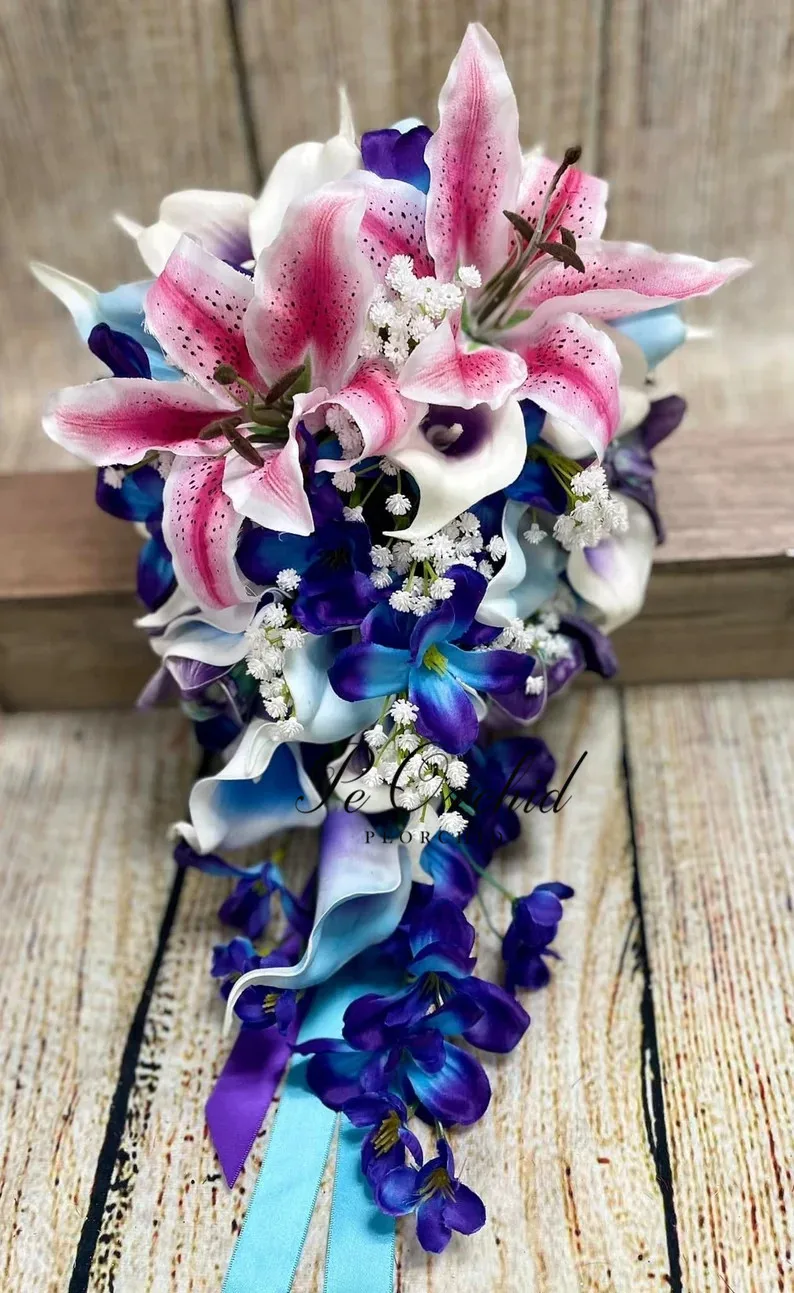 Tiger Lilly Teardrop Bouquet