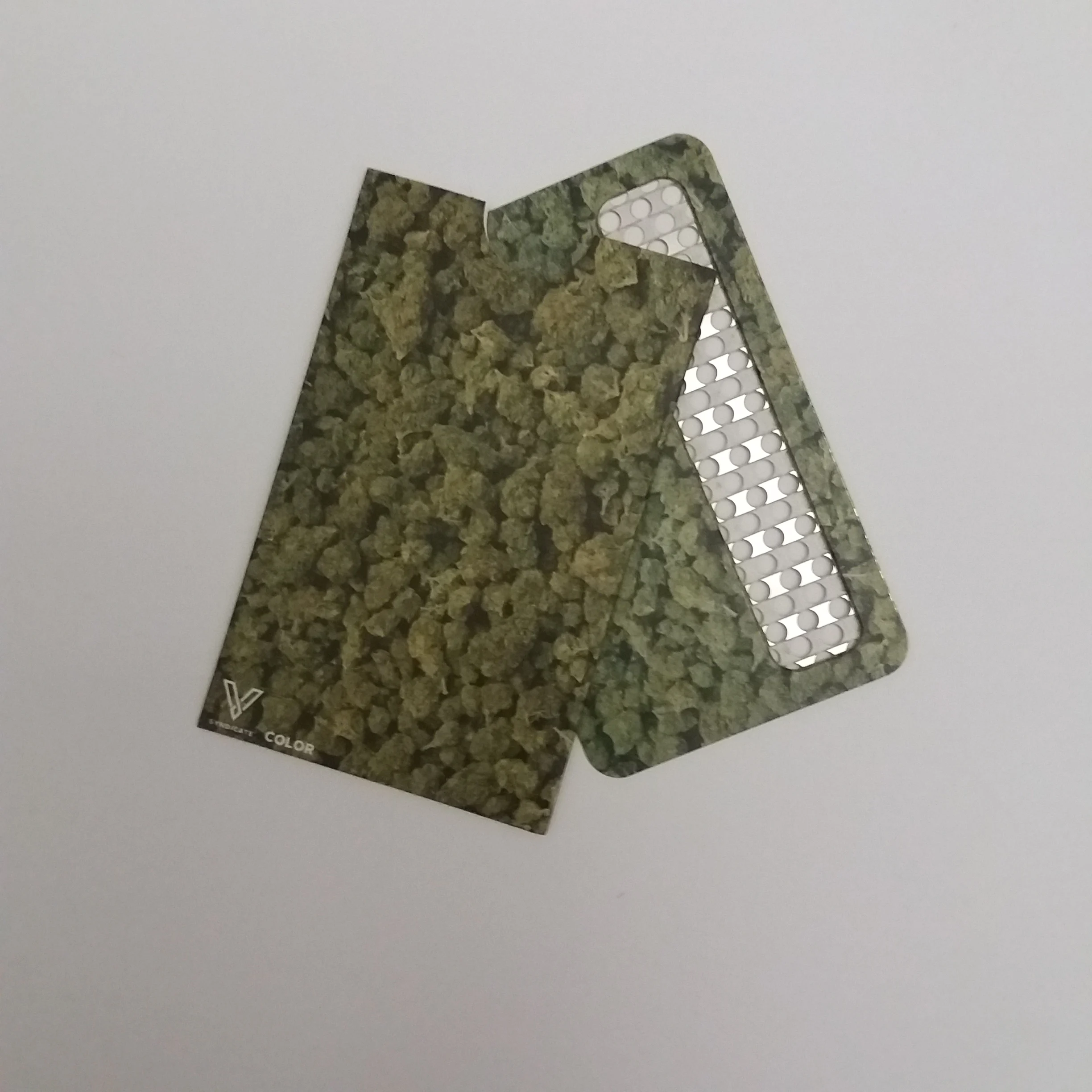 Grinder-card-Moledor-stainless-steel-color-Buds-design.jpg