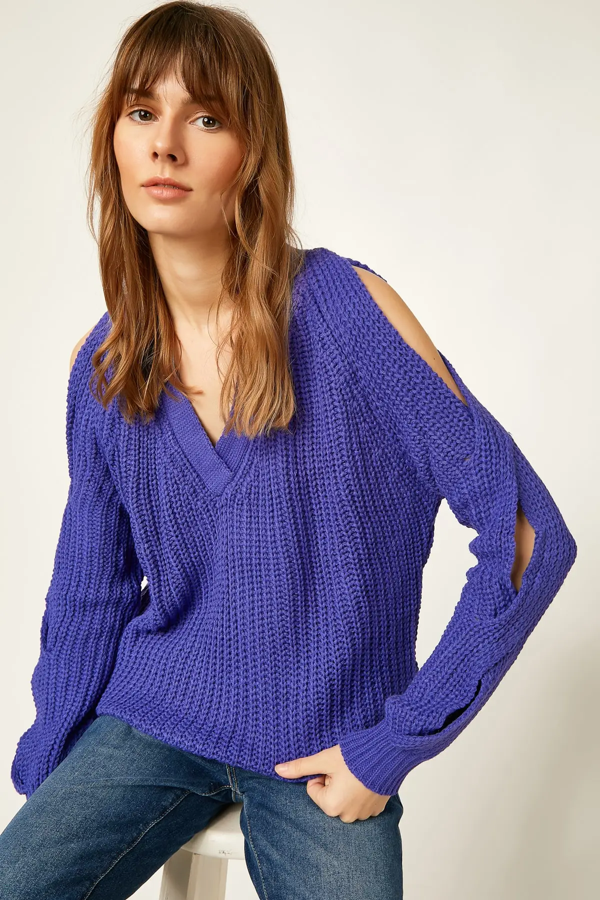 Happiness ist. Women's Shoulders Low Cut V Neck Sweater NZ00018 ...